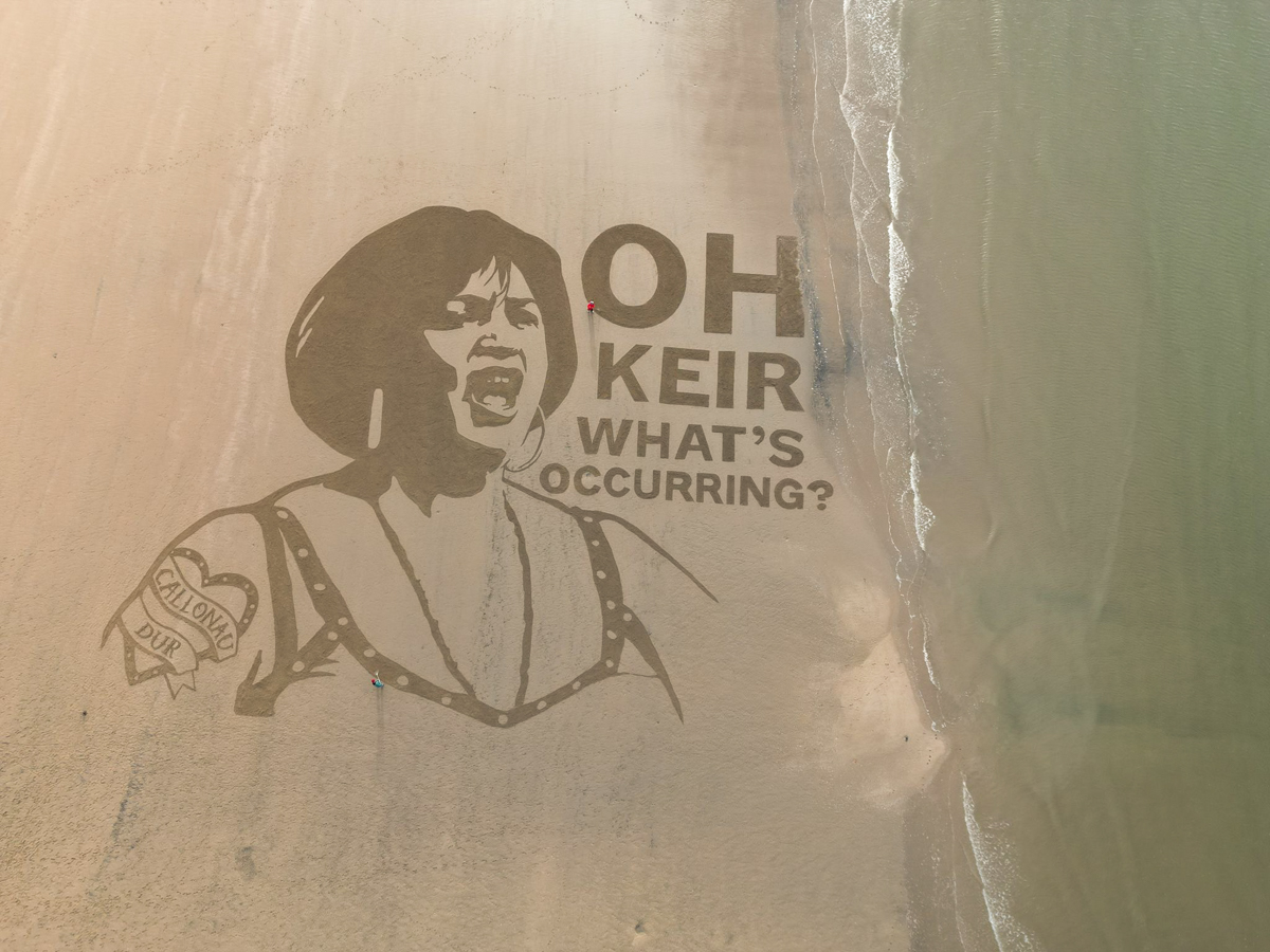 Sand In Your Eye and Greenpeace Unveil Giant Sand Drawing